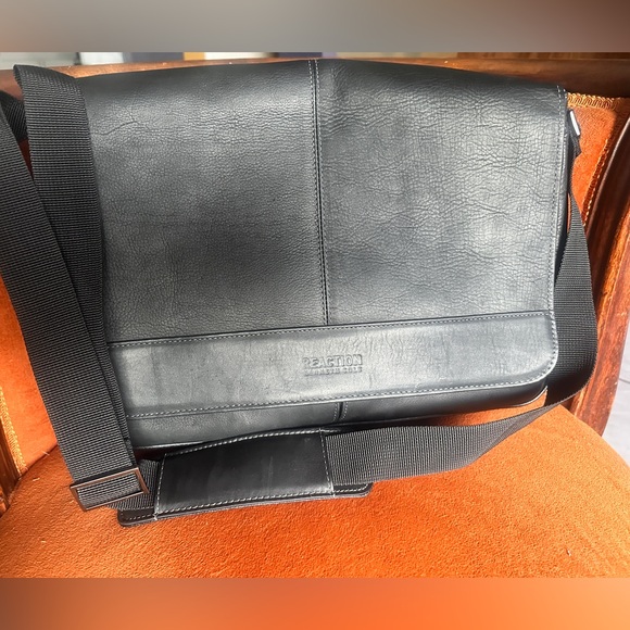 Kenneth Cole Reaction | Bags | New Without Tags Kenneth Cole Reaction ...